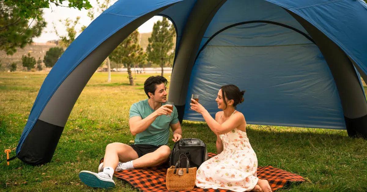 difference between tent and canopy
